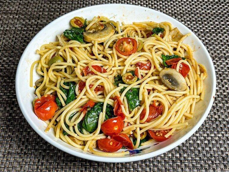 Tomato Basil Pasta Recipe: Fresh, Delicious, and Ready in 20 Min